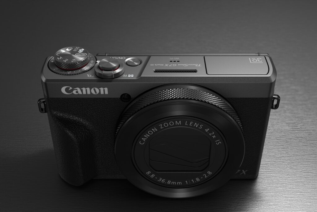 Canon jeszcze w tym roku pokaże trzy nowe kompakty? Czekam z ...